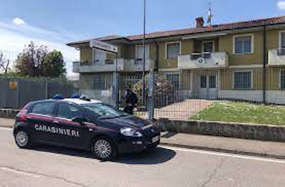 Crema News - Fermato, distrugge la caserma