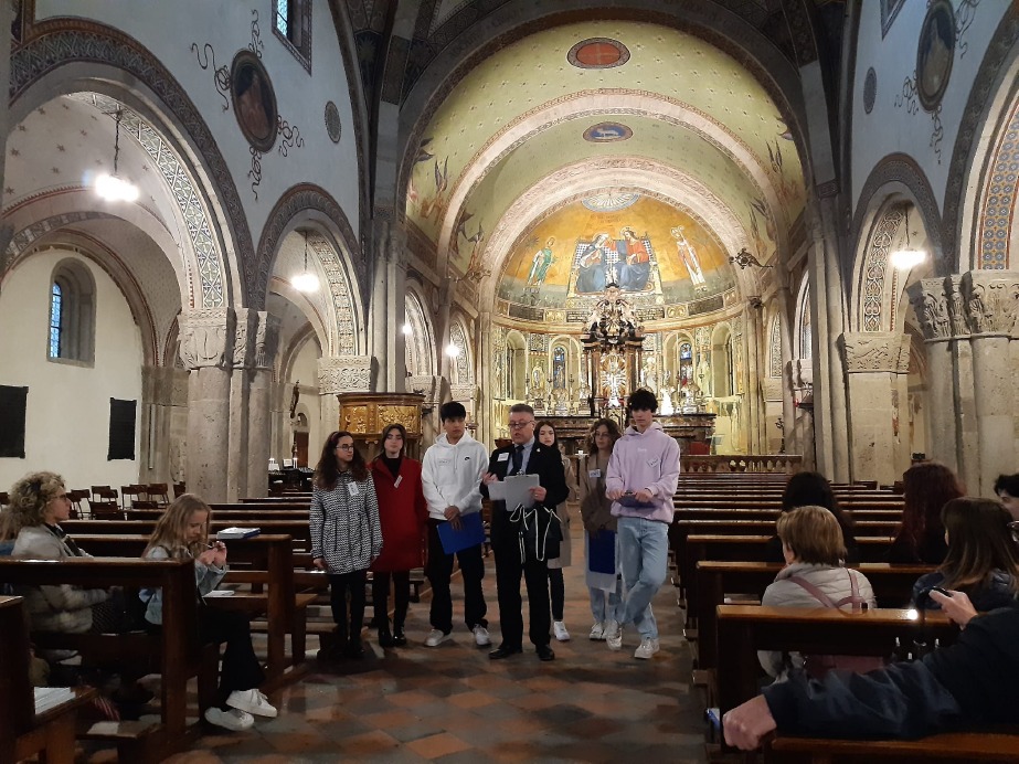 Crema News - Scoprire Rivolta, folla