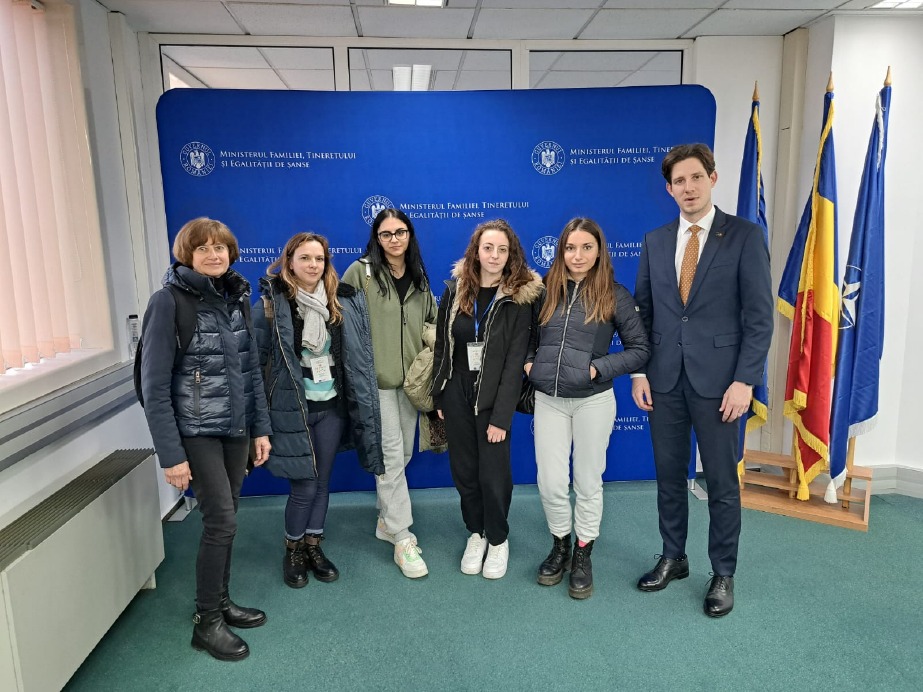 Crema News - Crema - Studentesse in Romania